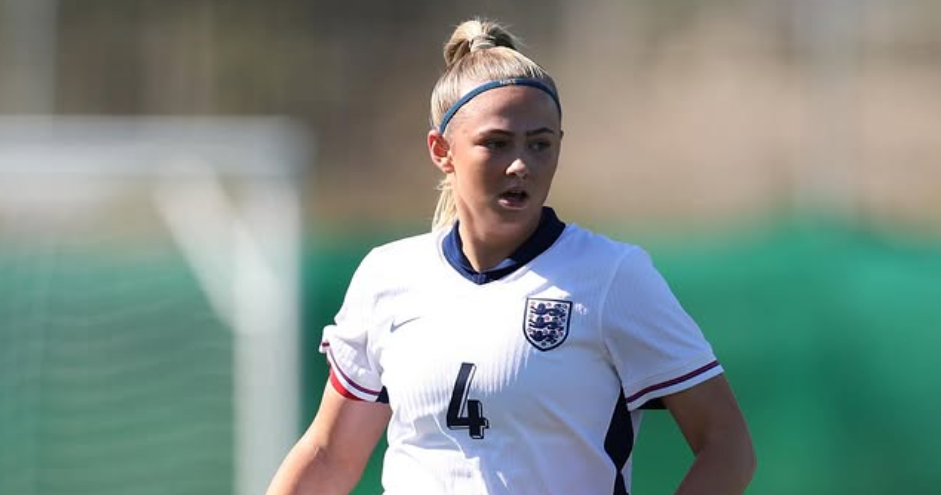 Lexi Potter: The Rising Star of Women's Football with a Signature Head ...